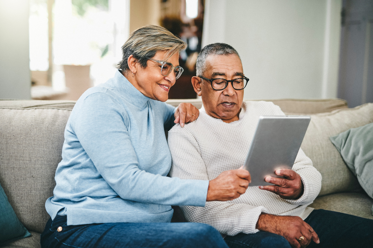 The Best Internet Options For Seniors | SmartMove